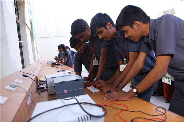 ECE - Lab Facility - VSB Engineering College Karur